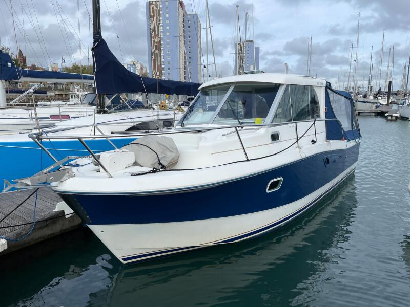 Beneteau Antares 760 for sale UK, Beneteau boats for sale, Beneteau ...