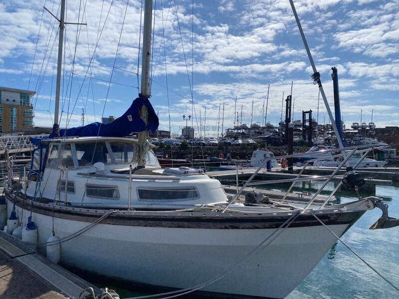 Meridian 31 for sale UK, Meridian boats for sale, Meridian used boat ...