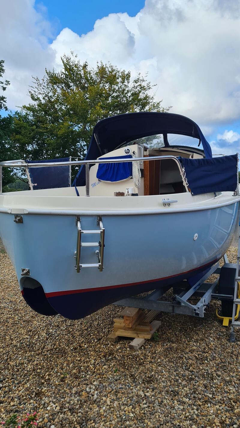 Hunter Boats Minstrel for sale UK, Hunter Boats boats for sale, Hunter ...