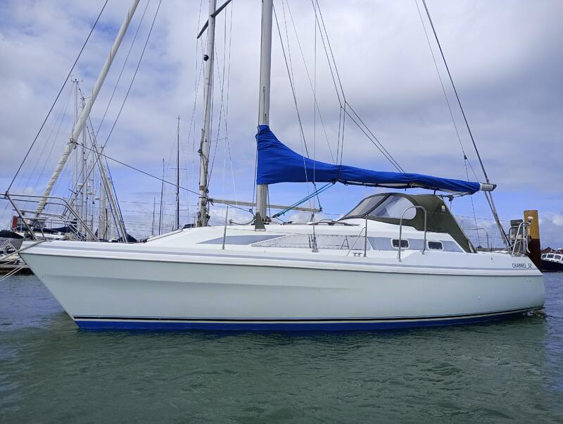 Hunter Boats Channel 32/323 for sale UK, Hunter Boats boats for sale ...