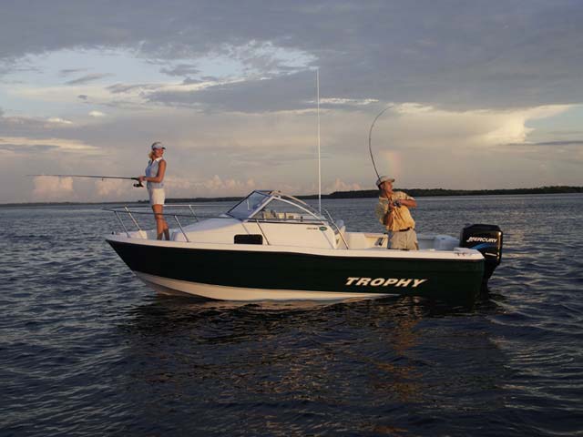 Trophy, Trophy Walkarounds, Trophy 1802 Walkaround for sale, Boats for ...
